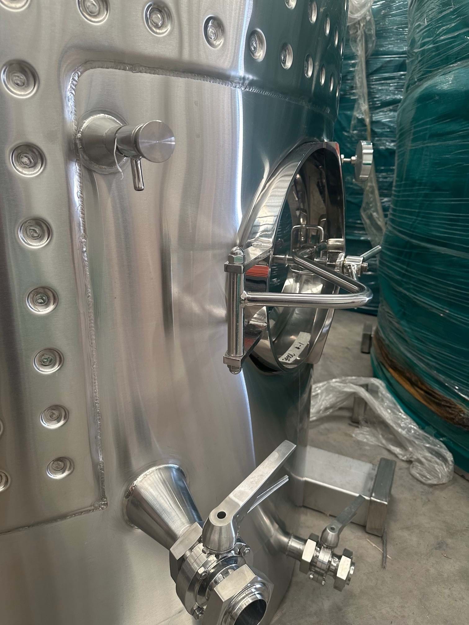 Wine & Beverage Tanks For Sale