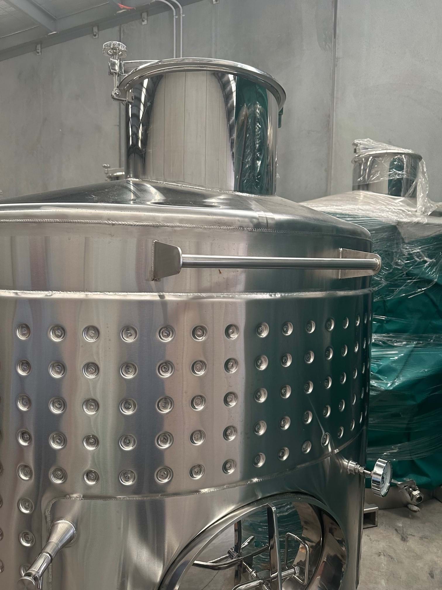 Wine & Beverage Tanks For Sale